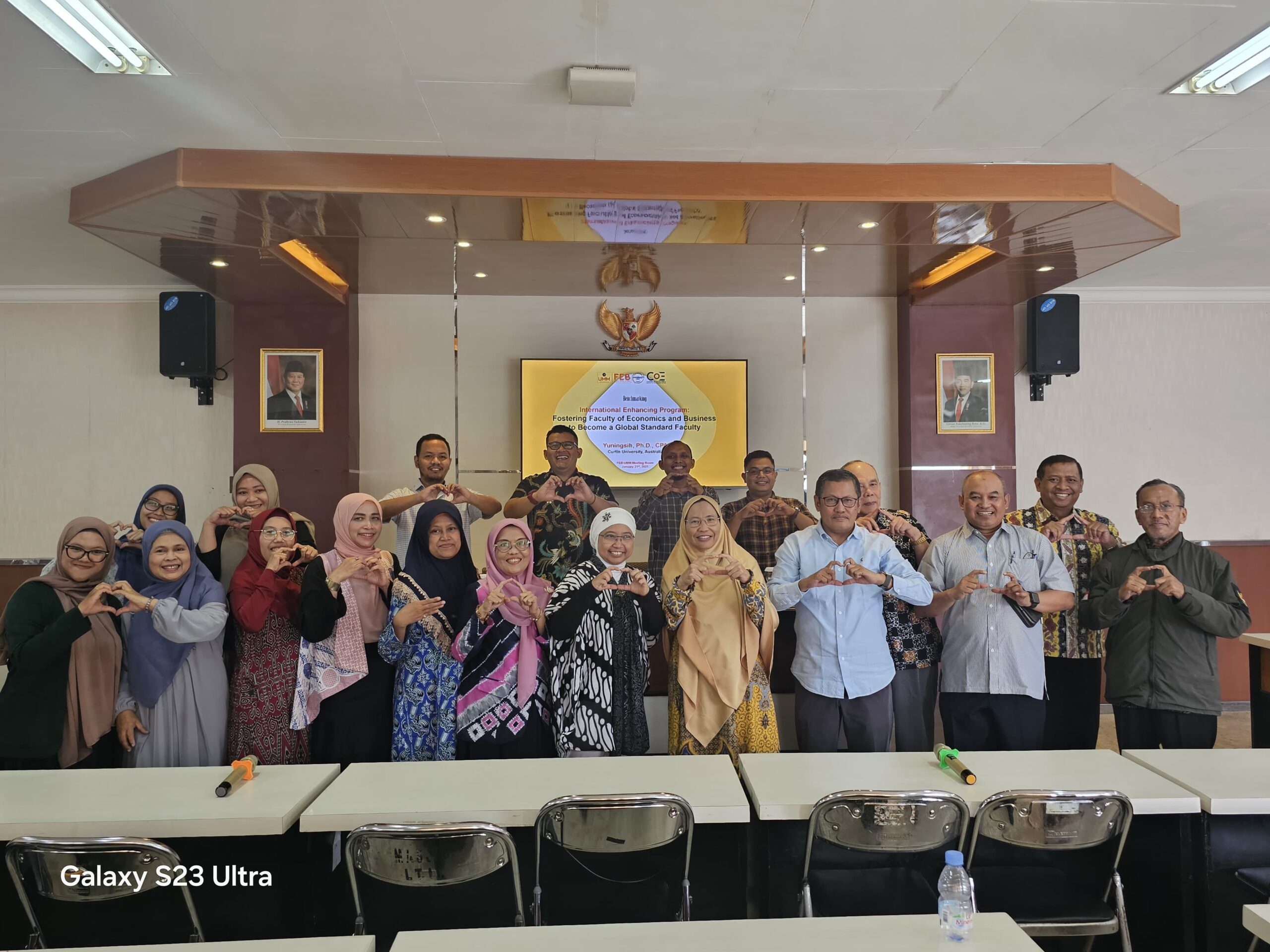 Forum Ilmiah International Benchmarking Fakultas Ekonomi dan Bisnis ...